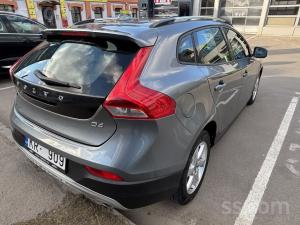 Pelēks Volvo V40 2015 Rīga, ar dzinēja tilpumu 2.00 L un nobraukumu 0 tūkst. km par 6570 €, foto 6 vietnē AUTOMOTO.COM.LV