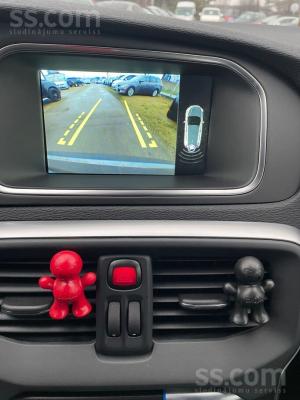 Pelēks Volvo V40 2015 Rīga, ar dzinēja tilpumu 2.00 L un nobraukumu 0 tūkst. km par 7799 €, foto 4 vietnē AUTOMOTO.COM.LV