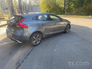 Pelēks Volvo V40 2015 Rīga, ar dzinēja tilpumu 2.00 L un nobraukumu 0 tūkst. km par 7799 €, foto 12 vietnē AUTOMOTO.COM.LV