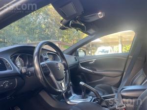 Pelēks Volvo V40 2015 Rīga, ar dzinēja tilpumu 2.00 L un nobraukumu 0 tūkst. km par 7799 €, foto 16 vietnē AUTOMOTO.COM.LV