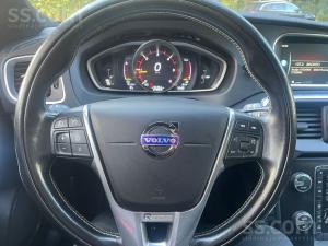 Pelēks Volvo V40 2015 Rīga, ar dzinēja tilpumu 2.00 L un nobraukumu 0 tūkst. km par 7799 €, foto 18 vietnē AUTOMOTO.COM.LV