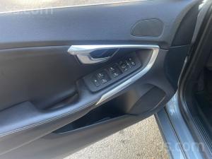 Pelēks Volvo V40 2015 Rīga, ar dzinēja tilpumu 2.00 L un nobraukumu 0 tūkst. km par 7799 €, foto 20 vietnē AUTOMOTO.COM.LV