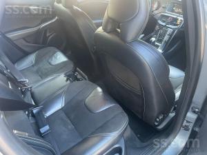 Pelēks Volvo V40 2015 Rīga, ar dzinēja tilpumu 2.00 L un nobraukumu 0 tūkst. km par 7799 €, foto 22 vietnē AUTOMOTO.COM.LV
