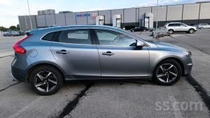 Pelēks Volvo V40 2015 Rīga, ar dzinēja tilpumu 2.00 L un nobraukumu 198 tūkst. km par 8000 €, foto 3 vietnē AUTOMOTO.COM.LV