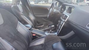 Pelēks Volvo V40 2015 Rīga, ar dzinēja tilpumu 2.00 L un nobraukumu 198 tūkst. km par 8000 €, foto 11 vietnē AUTOMOTO.COM.LV