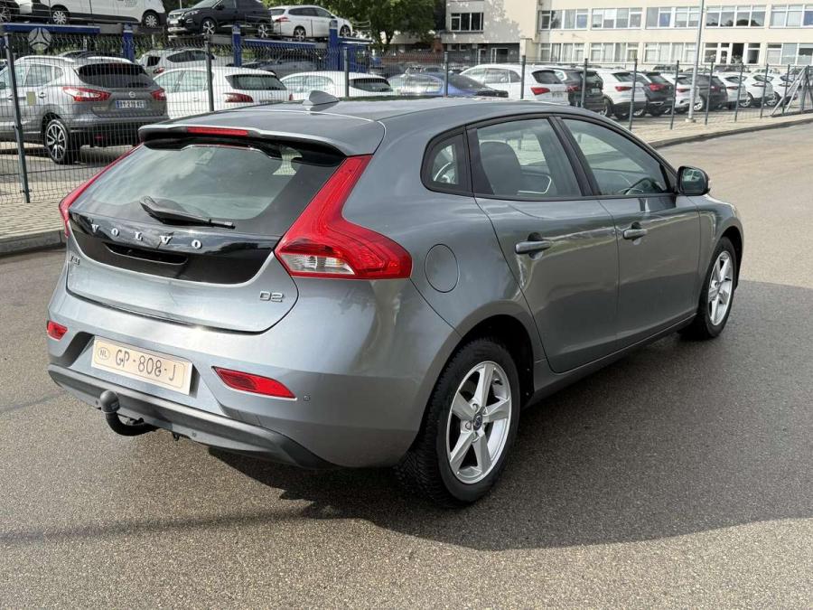 Pelēks Volvo V40 2015 Tauragė, ar dzinēja tilpumu 1.97 L un nobraukumu 234 tūkst. km par 5650 €, foto 6 vietnē AUTOMOTO.COM.LV