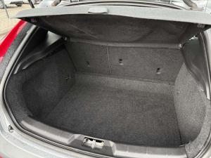 Pelēks Volvo V40 2015 Tauragė, ar dzinēja tilpumu 1.97 L un nobraukumu 234 tūkst. km par 5650 €, foto 15 vietnē AUTOMOTO.COM.LV