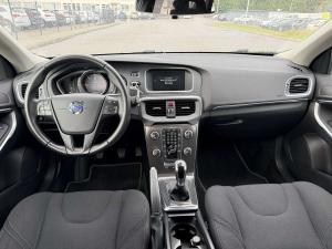 Pelēks Volvo V40 2015 Tauragė, ar dzinēja tilpumu 1.97 L un nobraukumu 234 tūkst. km par 5650 €, foto 16 vietnē AUTOMOTO.COM.LV