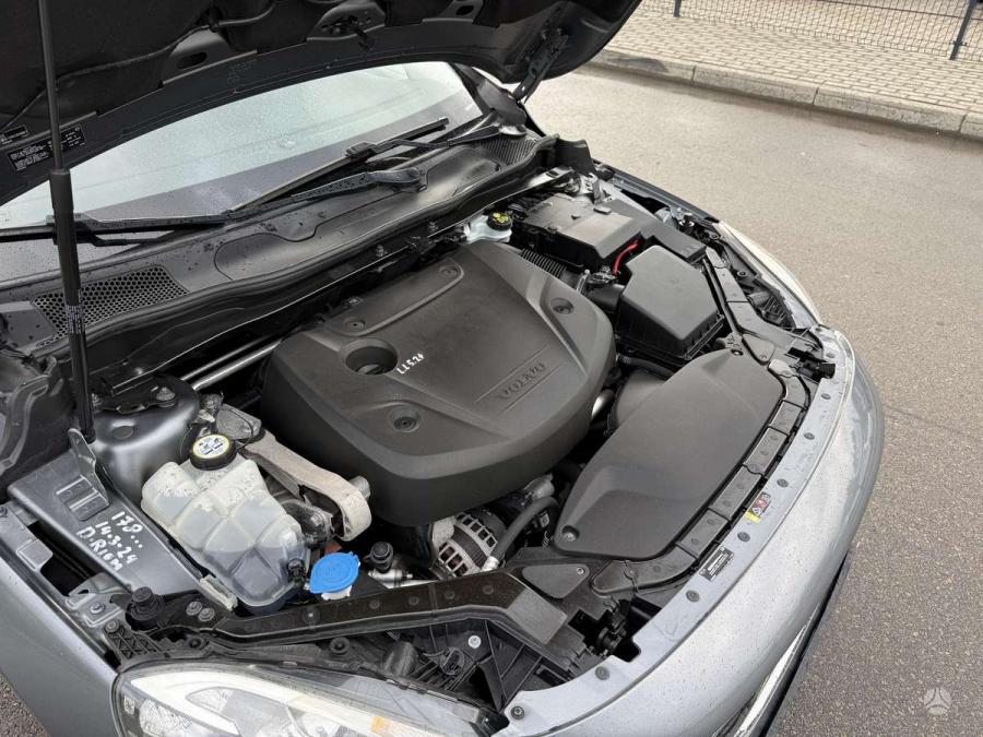 Pelēks Volvo V40 2015 Tauragė, ar dzinēja tilpumu 1.97 L un nobraukumu 234 tūkst. km par 5650 €, foto 17 vietnē AUTOMOTO.COM.LV