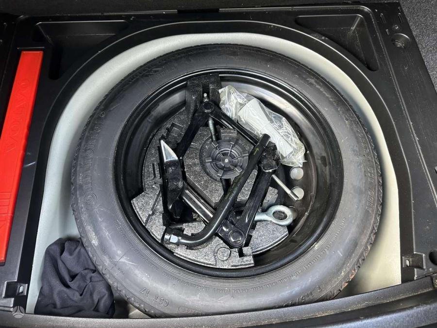 Grey Volvo V40 2015 in Alytus, with an engine capacity of 1.56 L and mileage of 193 thousand km for 6200 €, photo 20 on AUTOMOTO.COM.LV