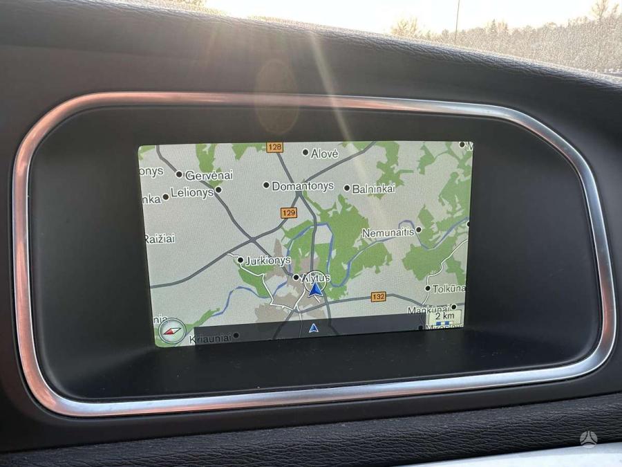 Grey Volvo V40 2015 in Alytus, with an engine capacity of 1.56 L and mileage of 193 thousand km for 6200 €, photo 25 on AUTOMOTO.COM.LV