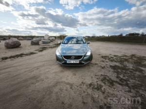 Grey Volvo V40 2015 in Daugavpils, with an engine capacity of 1.60 L and mileage of 0 thousand km for 6050 €, photo 4 on AUTOMOTO.COM.LV