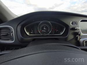 Grey Volvo V40 2015 in Daugavpils, with an engine capacity of 1.60 L and mileage of 0 thousand km for 6050 €, photo 5 on AUTOMOTO.COM.LV