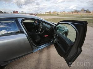 Grey Volvo V40 2015 in Daugavpils, with an engine capacity of 1.60 L and mileage of 0 thousand km for 6050 €, photo 12 on AUTOMOTO.COM.LV