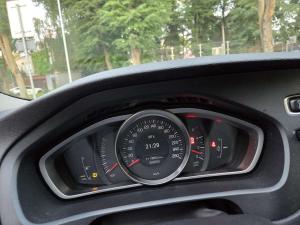 Pelēks Volvo V40 2015 Viļņa, ar dzinēja tilpumu 1.56 L un nobraukumu 286 tūkst. km par 6100 €, foto 13 vietnē AUTOMOTO.COM.LV