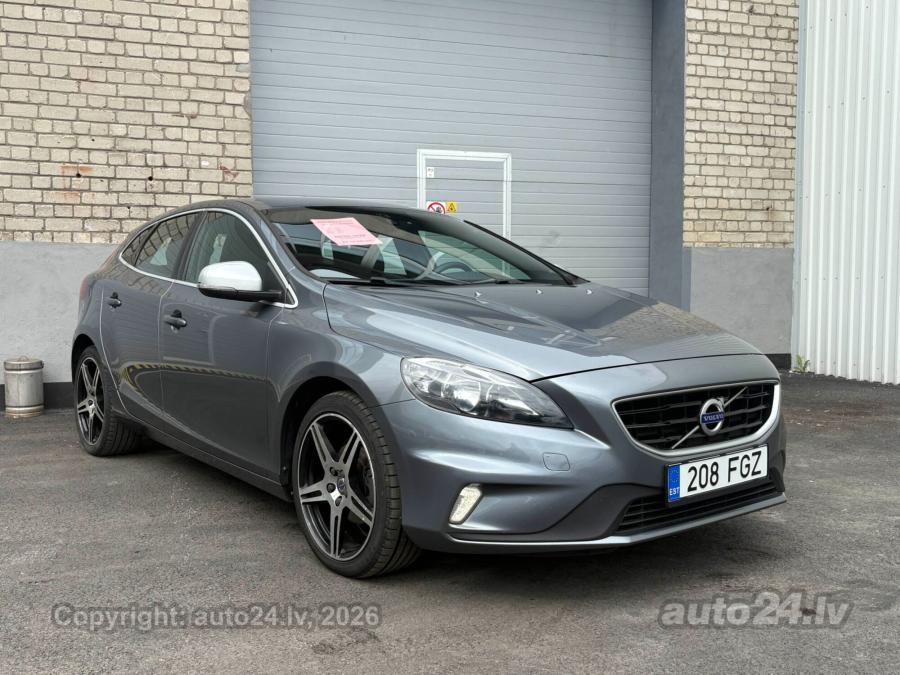 Pelēks Volvo V40 2015 Paide, ar dzinēja tilpumu 2.00 L un nobraukumu 274 tūkst. km par 6890 €, foto 1 vietnē AUTOMOTO.COM.LV