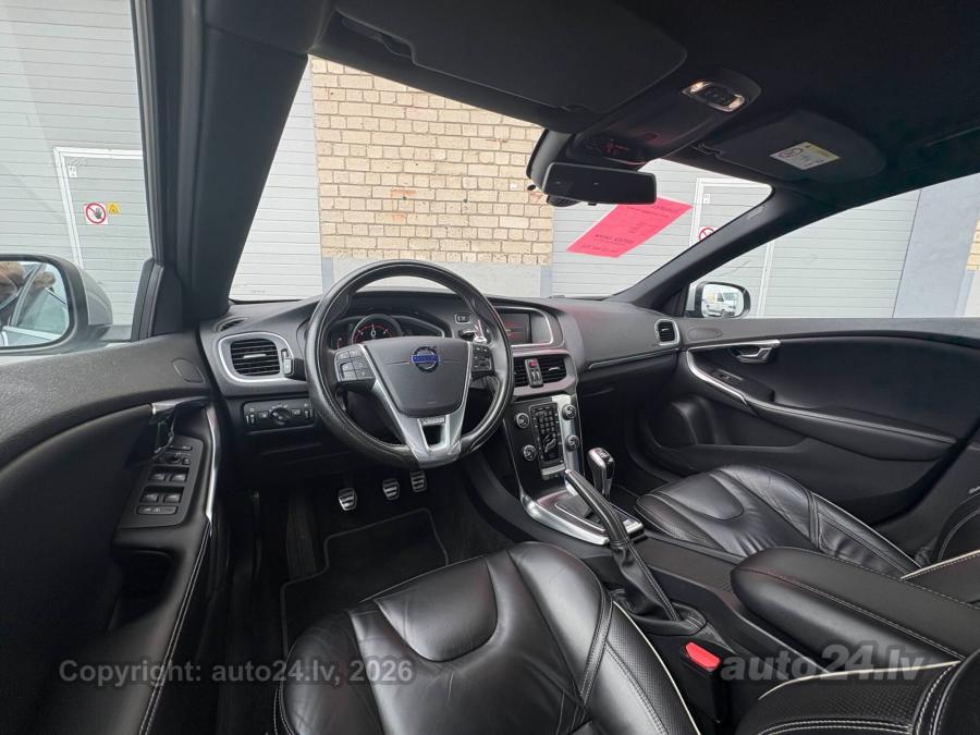 Pelēks Volvo V40 2015 Paide, ar dzinēja tilpumu 2.00 L un nobraukumu 274 tūkst. km par 6890 €, foto 10 vietnē AUTOMOTO.COM.LV