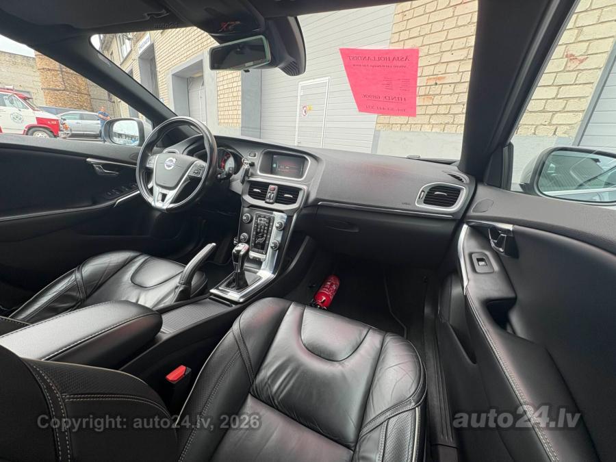 Pelēks Volvo V40 2015 Paide, ar dzinēja tilpumu 2.00 L un nobraukumu 274 tūkst. km par 6890 €, foto 12 vietnē AUTOMOTO.COM.LV