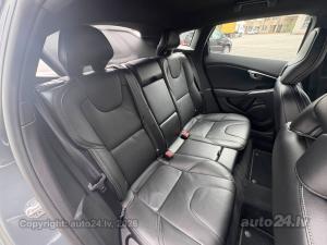 Pelēks Volvo V40 2015 Paide, ar dzinēja tilpumu 2.00 L un nobraukumu 274 tūkst. km par 6890 €, foto 20 vietnē AUTOMOTO.COM.LV
