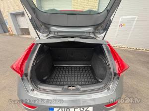 Pelēks Volvo V40 2015 Paide, ar dzinēja tilpumu 2.00 L un nobraukumu 274 tūkst. km par 6890 €, foto 21 vietnē AUTOMOTO.COM.LV