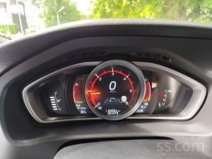 Pelēks Volvo V40 2015 Jūrmala, ar dzinēja tilpumu 2.00 L un nobraukumu 253 tūkst. km par 4500 €, foto 14 vietnē AUTOMOTO.COM.LV