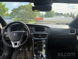 Pelēks Volvo V40 2015 Jelgava, ar dzinēja tilpumu 2.00 L un nobraukumu 240 tūkst. km par 6250 €, foto 6 vietnē AUTOMOTO.COM.LV