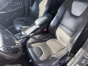 Pelēks Volvo V40 2015 Jelgava, ar dzinēja tilpumu 2.00 L un nobraukumu 240 tūkst. km par 6250 €, foto 7 vietnē AUTOMOTO.COM.LV