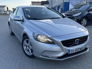 Grey Volvo V40 2015 in Taurage, with an engine capacity of 1.56 L and mileage of 262 thousand km for 5200 €, photo 4 on AUTOMOTO.COM.LV