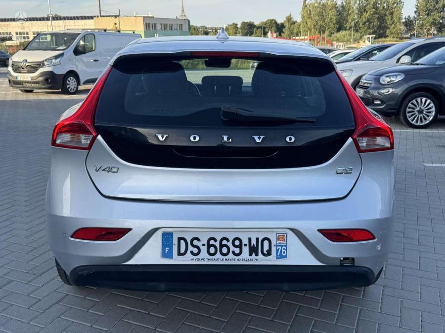 Grey Volvo V40 2015 in Taurage, with an engine capacity of 1.56 L and mileage of 262 thousand km for 5200 €, photo 6 on AUTOMOTO.COM.LV