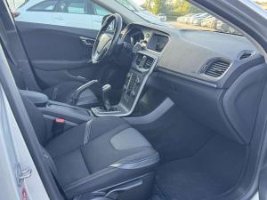Grey Volvo V40 2015 in Taurage, with an engine capacity of 1.56 L and mileage of 262 thousand km for 5200 €, photo 9 on AUTOMOTO.COM.LV