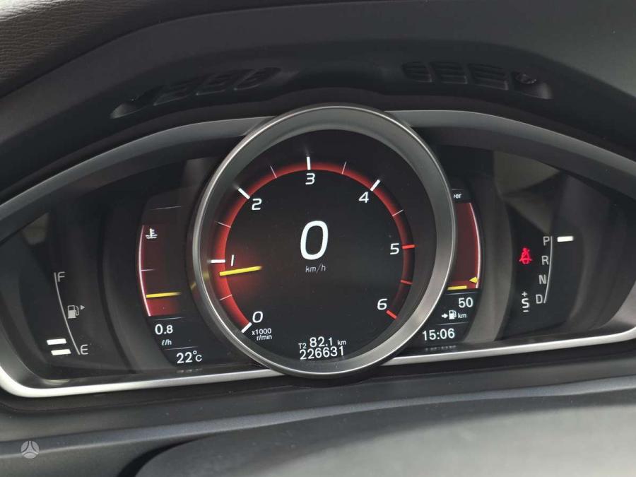 Серый Вольво В40 2015 в Таураге, объемом двигателя 1.97 л и пробегом 227 тыс. км за 6800 €, фото 17 на AUTOMOTO.COM.LV