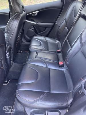 Pelēks Volvo V40 2015 Jonava, ar dzinēja tilpumu 1.60 L un nobraukumu 309 tūkst. km par 4950 €, foto 14 vietnē AUTOMOTO.COM.LV