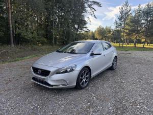 Pelēks Volvo V40 2015 Jonava, ar dzinēja tilpumu 1.56 L un nobraukumu 309 tūkst. km par 4950 €, foto  vietnē AUTOMOTO.COM.LV