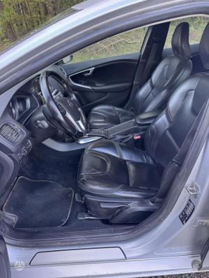 Pelēks Volvo V40 2015 Jonava, ar dzinēja tilpumu 1.56 L un nobraukumu 309 tūkst. km par 4950 €, foto 12 vietnē AUTOMOTO.COM.LV