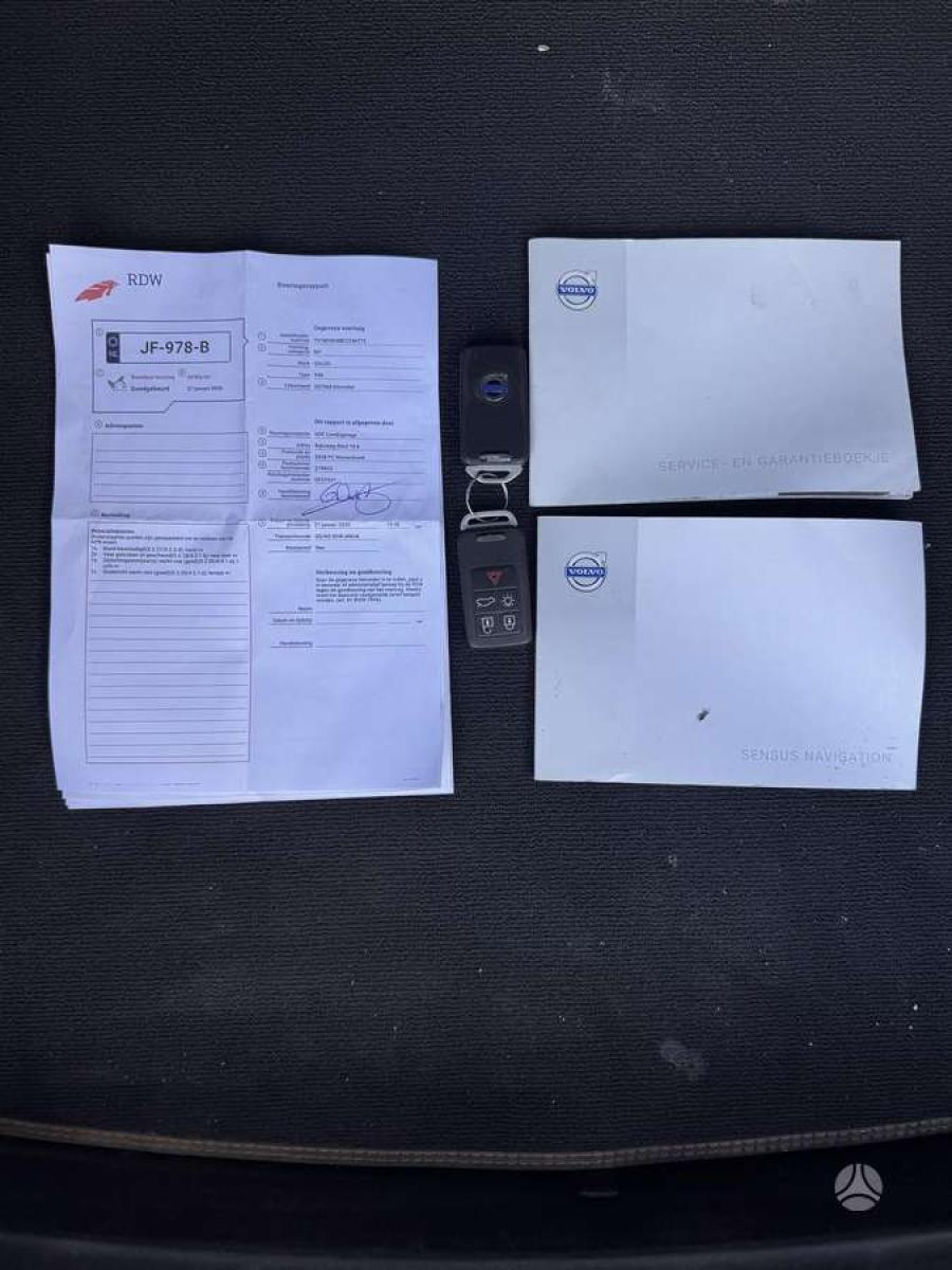 Pelēks Volvo V40 2015 Jonava, ar dzinēja tilpumu 1.56 L un nobraukumu 309 tūkst. km par 4950 €, foto 16 vietnē AUTOMOTO.COM.LV