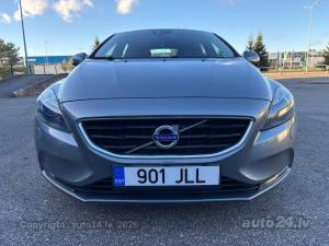 Grey Volvo V40 2015 in Paide, with an engine capacity of 1.60 L and mileage of 201 thousand km for 7990 €, photo 3 on AUTOMOTO.COM.LV