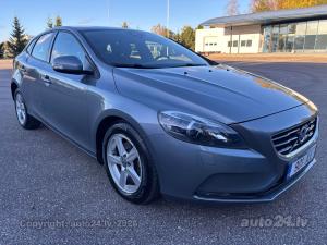 Grey Volvo V40 2015 in Paide, with an engine capacity of 1.60 L and mileage of 201 thousand km for 7990 €, photo 7 on AUTOMOTO.COM.LV