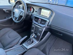 Grey Volvo V40 2015 in Paide, with an engine capacity of 1.60 L and mileage of 201 thousand km for 7990 €, photo 9 on AUTOMOTO.COM.LV