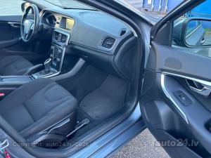 Grey Volvo V40 2015 in Paide, with an engine capacity of 1.60 L and mileage of 201 thousand km for 7990 €, photo 10 on AUTOMOTO.COM.LV