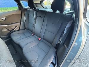 Grey Volvo V40 2015 in Paide, with an engine capacity of 1.60 L and mileage of 201 thousand km for 7990 €, photo 14 on AUTOMOTO.COM.LV