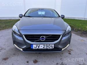 Pelēks Volvo V40 2015 Rīga, ar dzinēja tilpumu 1.60 L un nobraukumu 179 tūkst. km par 5450 €, foto 3 vietnē AUTOMOTO.COM.LV