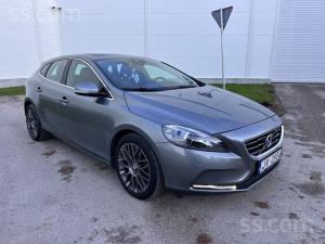 Pelēks Volvo V40 2015 Rīga, ar dzinēja tilpumu 1.60 L un nobraukumu 179 tūkst. km par 5450 €, foto 4 vietnē AUTOMOTO.COM.LV