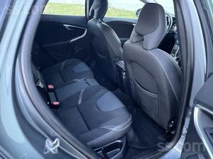 Pelēks Volvo V40 2015 Rīga, ar dzinēja tilpumu 1.60 L un nobraukumu 179 tūkst. km par 5450 €, foto 9 vietnē AUTOMOTO.COM.LV