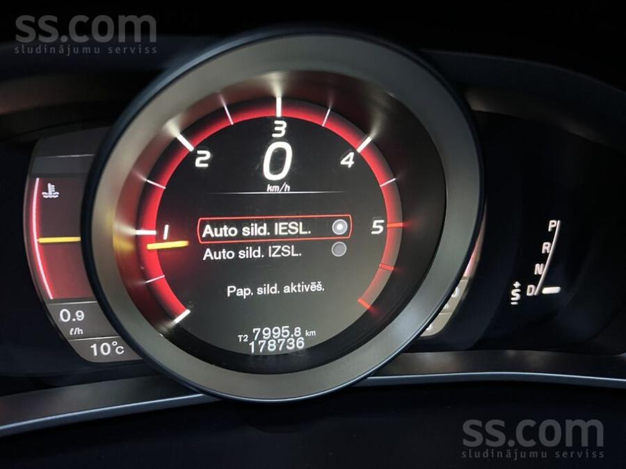 Pelēks Volvo V40 2015 Rīga, ar dzinēja tilpumu 1.60 L un nobraukumu 179 tūkst. km par 5450 €, foto 13 vietnē AUTOMOTO.COM.LV
