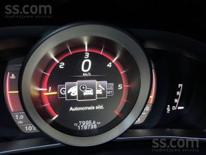 Pelēks Volvo V40 2015 Rīga, ar dzinēja tilpumu 1.60 L un nobraukumu 179 tūkst. km par 5450 €, foto 20 vietnē AUTOMOTO.COM.LV