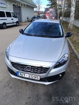Pelēks Volvo V40 2016 Daugavpils, ar dzinēja tilpumu 2.00 L un nobraukumu 199 tūkst. km par 11200 €, foto 3 vietnē AUTOMOTO.COM.LV