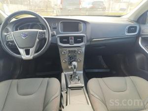 Pelēks Volvo V40 2016 Daugavpils, ar dzinēja tilpumu 2.00 L un nobraukumu 199 tūkst. km par 11200 €, foto 5 vietnē AUTOMOTO.COM.LV