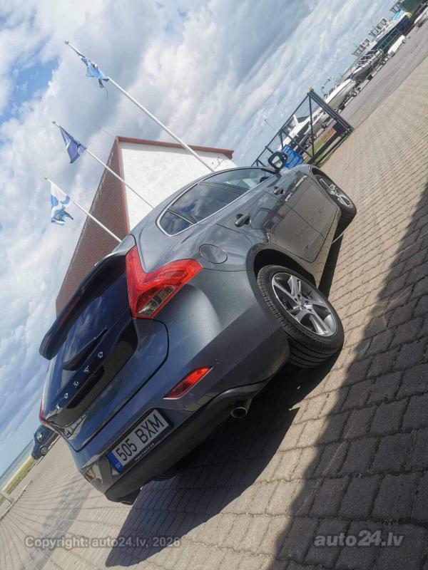 Grey Volvo V40 2016 in Narva, with an engine capacity of 2.00 L and mileage of 107 thousand km for 10500 €, photo 4 on AUTOMOTO.COM.LV