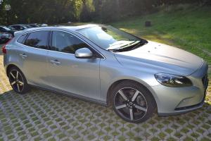 Grey Volvo V40 2016 in Vilnius, with an engine capacity of 1.97 L and mileage of 114 thousand km for 11800 €, photo 5 on AUTOMOTO.COM.LV