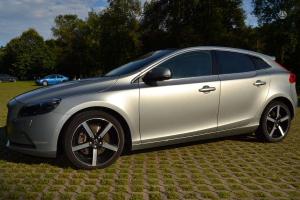 Grey Volvo V40 2016 in Vilnius, with an engine capacity of 1.97 L and mileage of 114 thousand km for 11800 €, photo 7 on AUTOMOTO.COM.LV